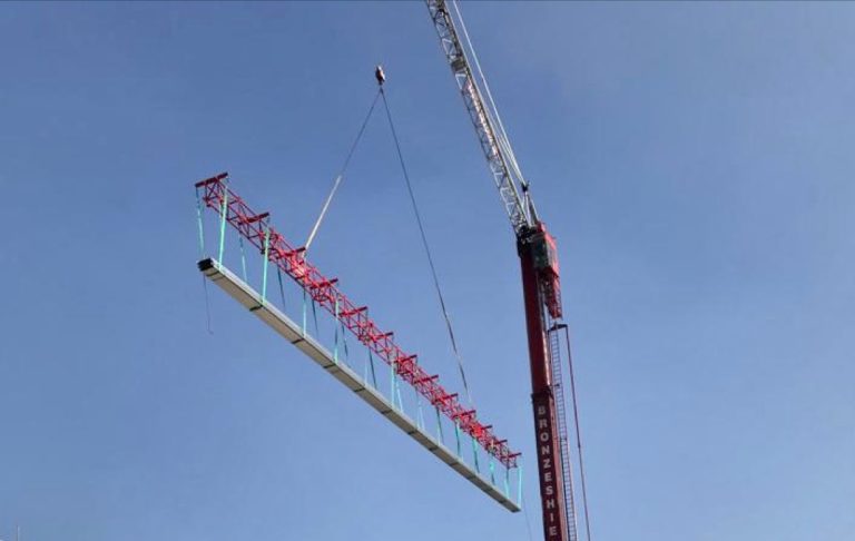 Lattice Spreader Beams for Lifting Long Light Loads